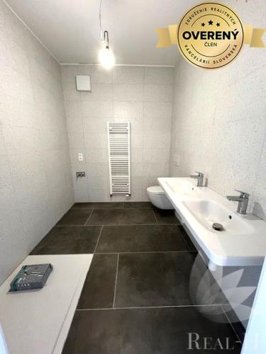 PREDAJ VEĽKORYSÝ 2 IZBOVÝ BYT NOVOSTAVBA DESINGN CENTER